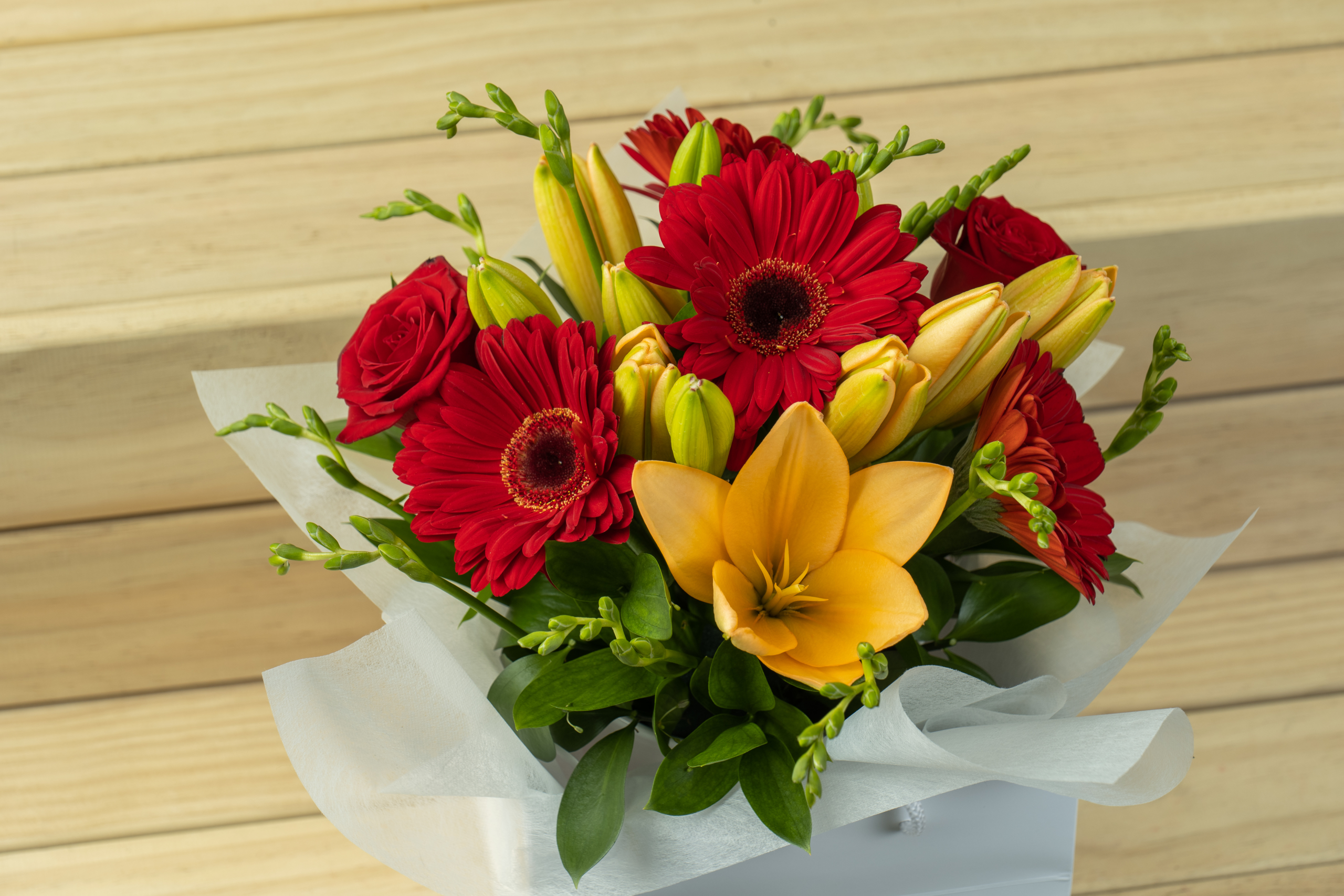 Bright Summer Pot - Natural Bunch Florist | Meadowlands Florist ...