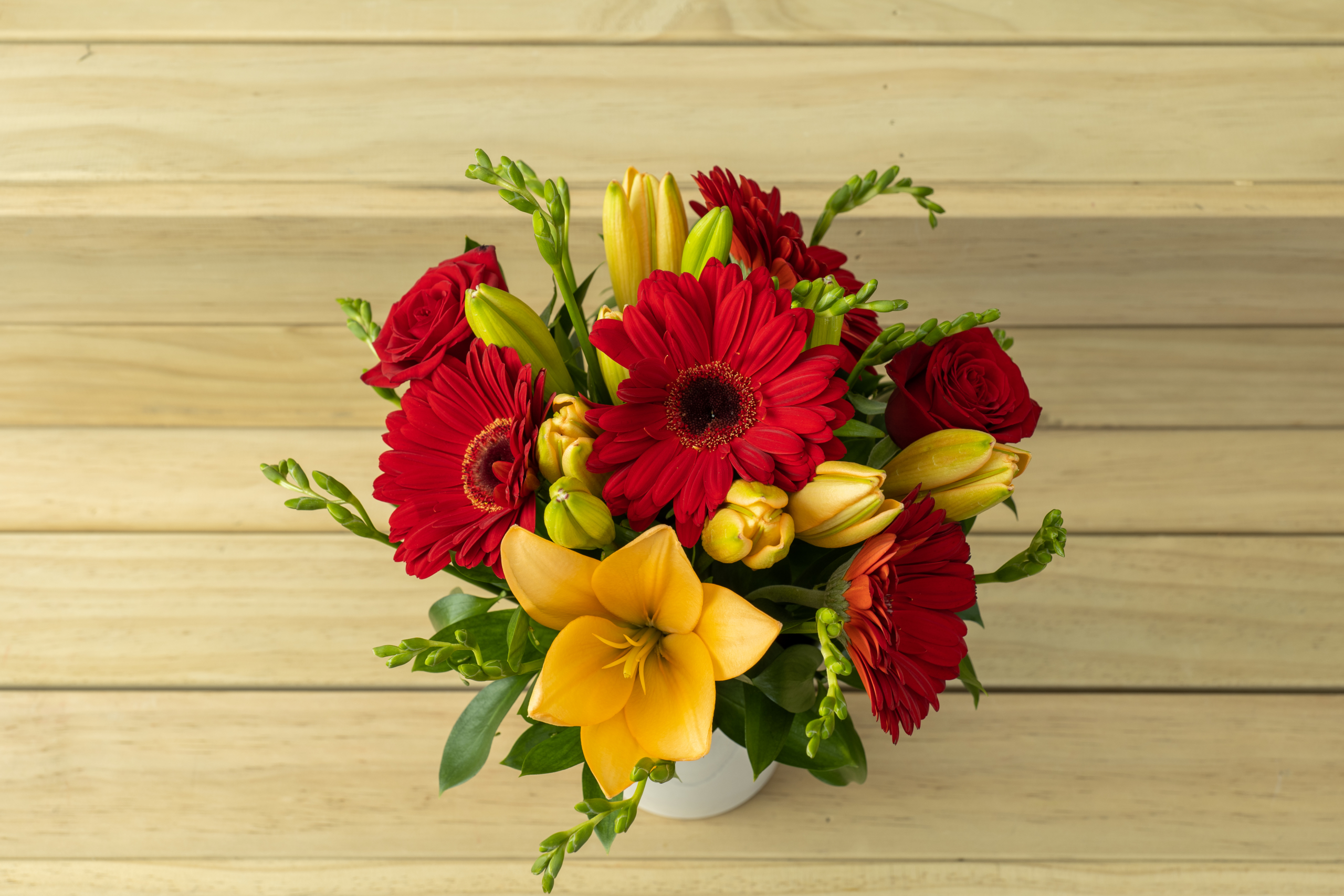 Bright Summer Pot - Natural Bunch Florist | Meadowlands Florist ...